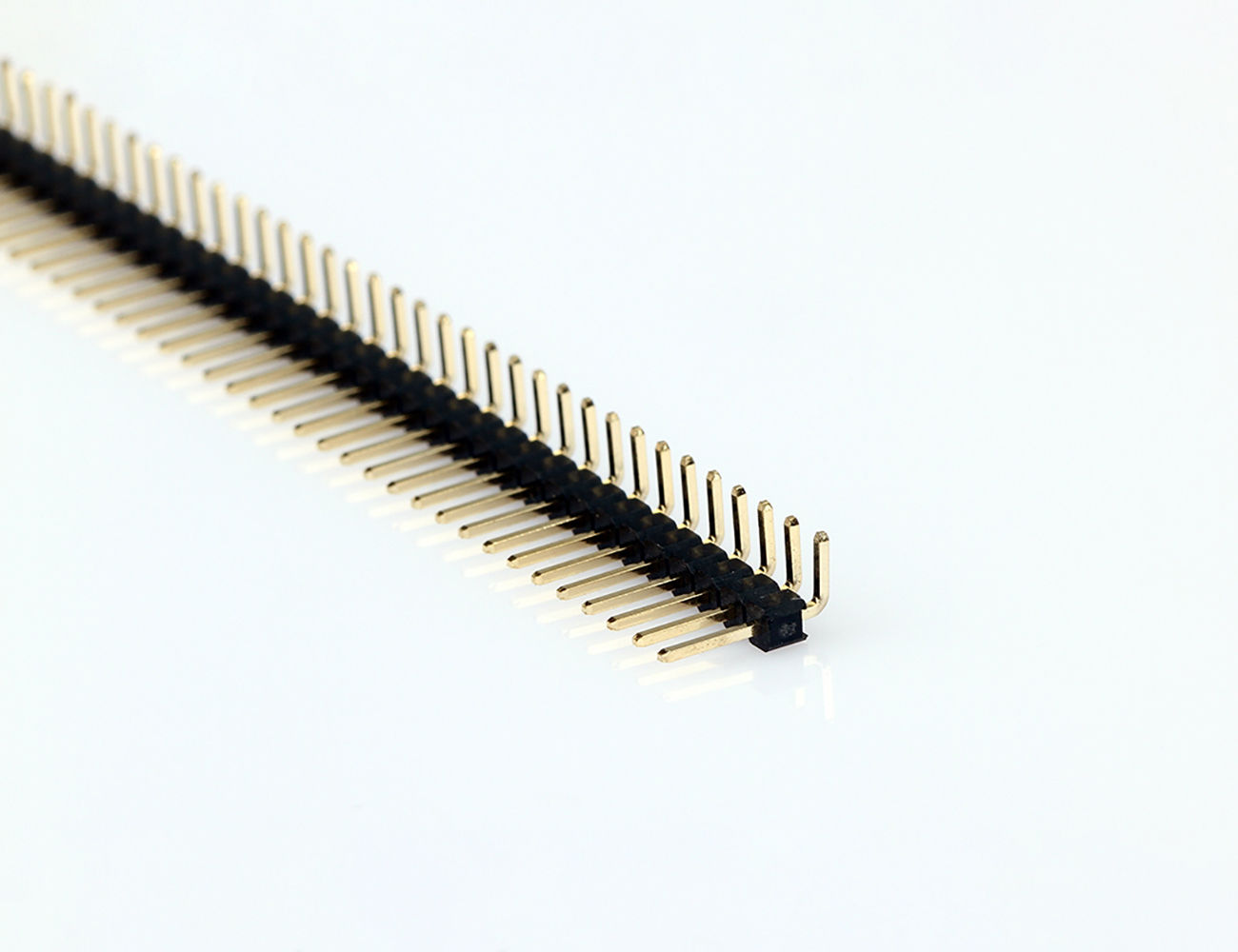 1x40 Pin 2.54mm Single Row DIP Pcb Type Right Angle Male Pin Header ...